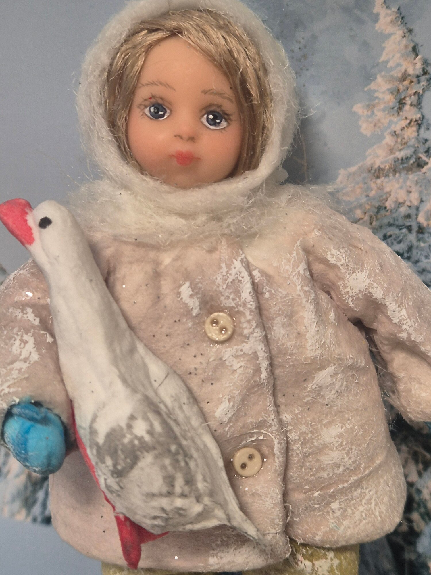 Ёлочная игрушка Affavatta, "Девочка с гусем", 12см, ручная роспись