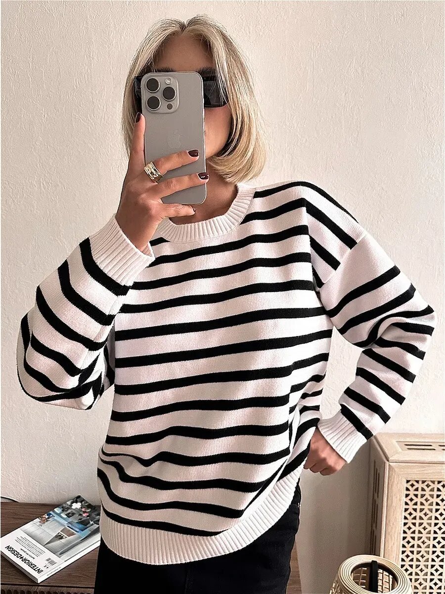 Джемпер Объемный базовый свитер кофта