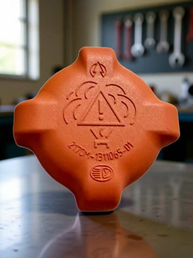 Пробка расширительного бачка с двумя клапанами на ваз 2108-21099, 2110-2112 , 2113-2115 , калина, приора, гранта, датсун арт. 2170M131106501; 21080131106500; 2108131106503; 2108131106520