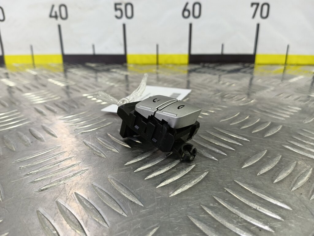 Блок кнопок Б/У для Kia Ceed ED рестайлинг (2010—2012) 967201H500AL4