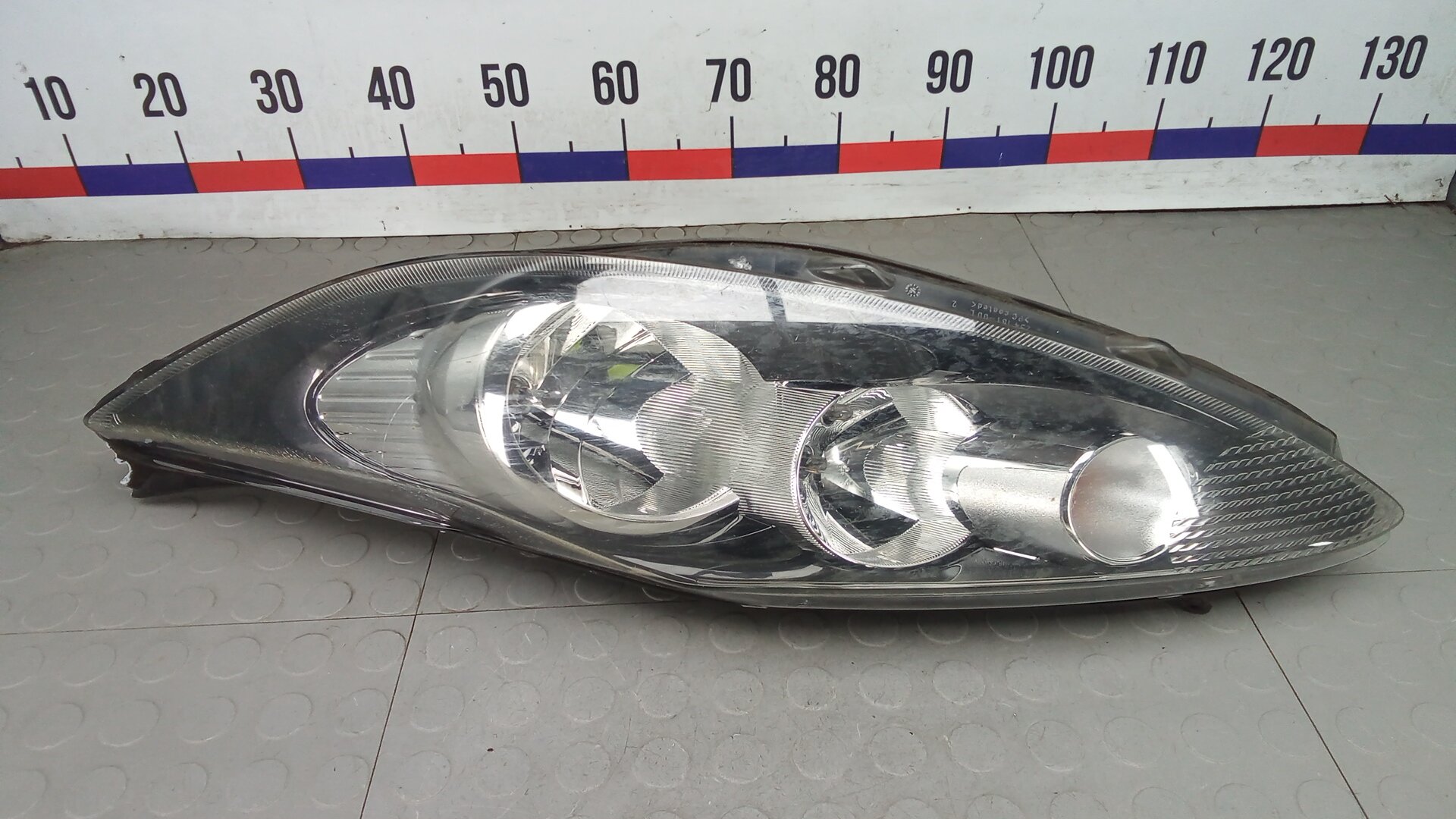 Фара левая FORD FIESTA 6