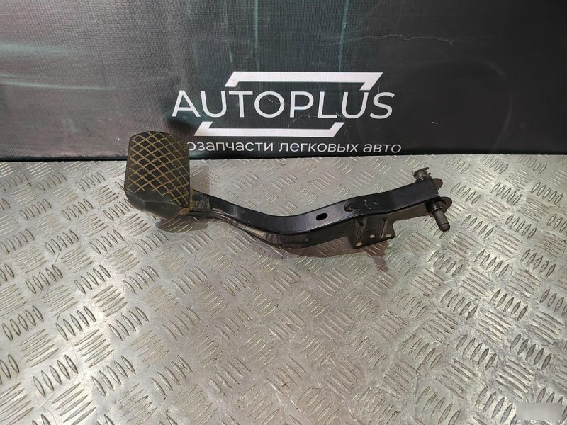 Педаль тормоза