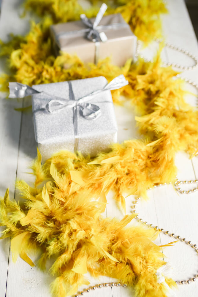 Гирлянда БОА из перьев, жёлтая, 180 см, Edelman 1100603