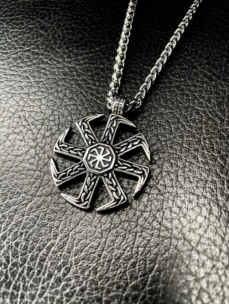 Славянский оберег Коловрат на цепочке