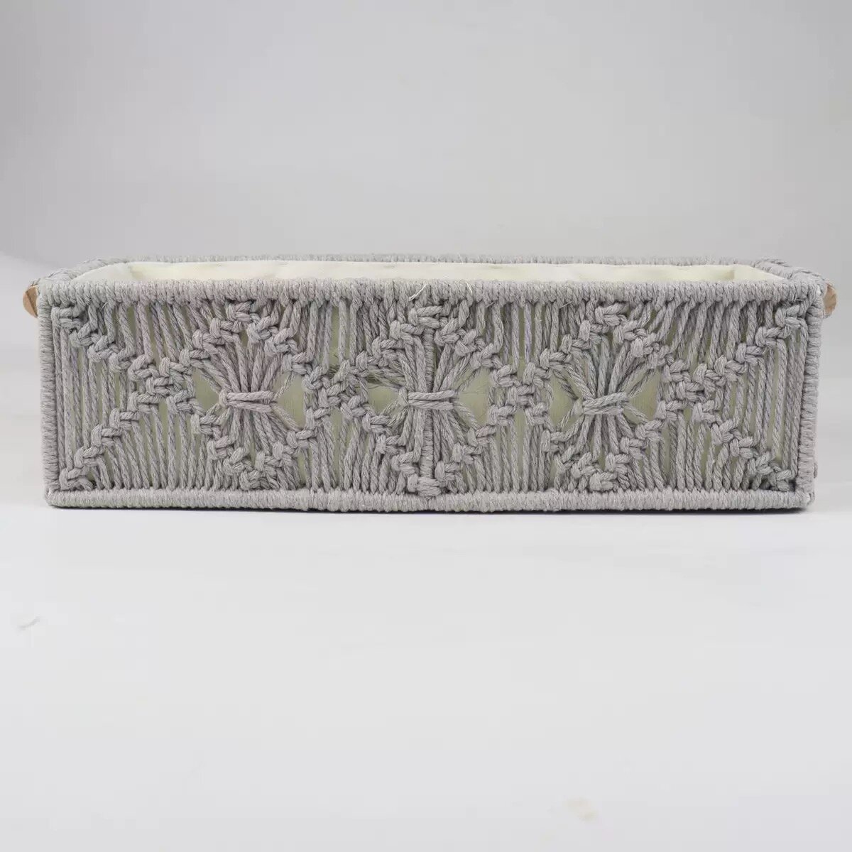 Корзина для хранения длина 30 см, ширина 14 см, высота 10 см.