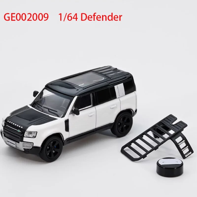 Модель автомобиля GCD 1:64 Range Rover/Defender из сплава — фото 1