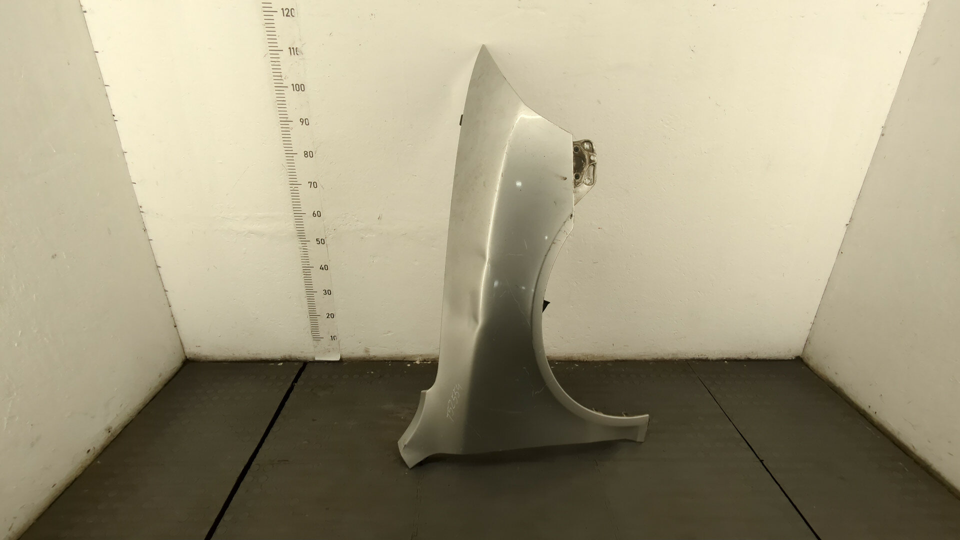 Крыло правое переднее Skoda Octavia (A5) Б/У