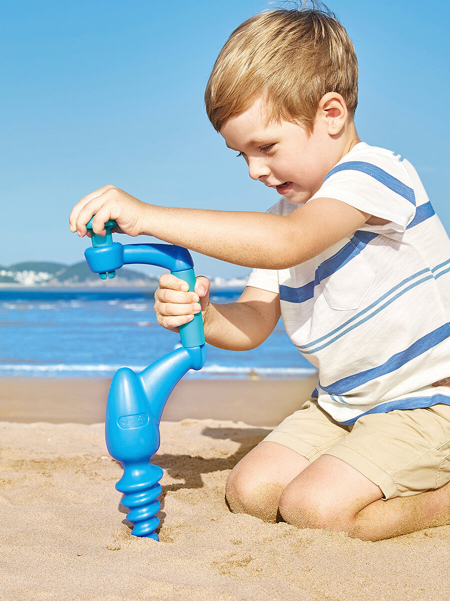 Игрушка для игры в песочнице и на пляже Hape Бурильщик E4066_HP