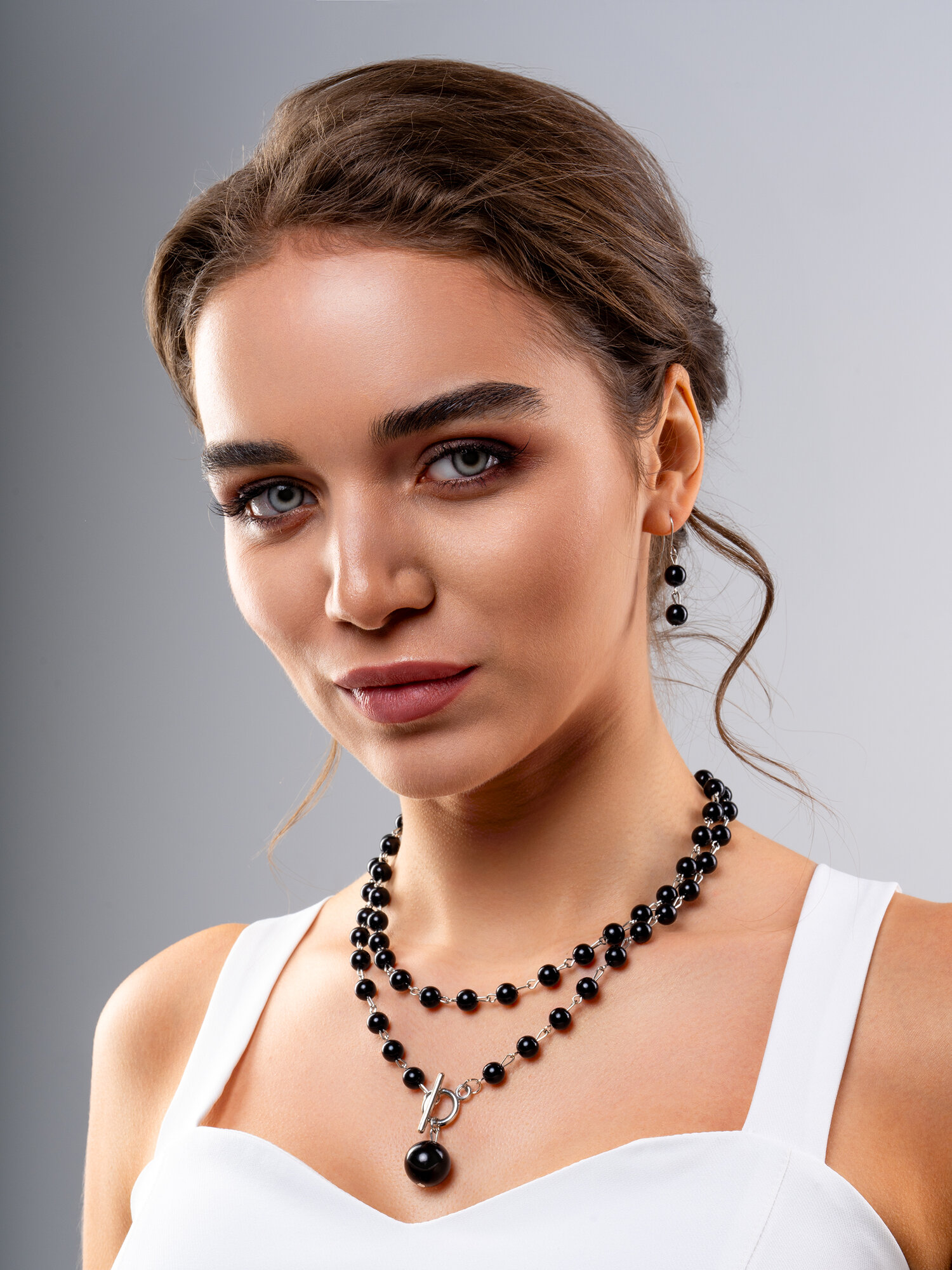 Комплект бижутерии MONALUNA: колье, серьги, пластик, жемчуг имитация