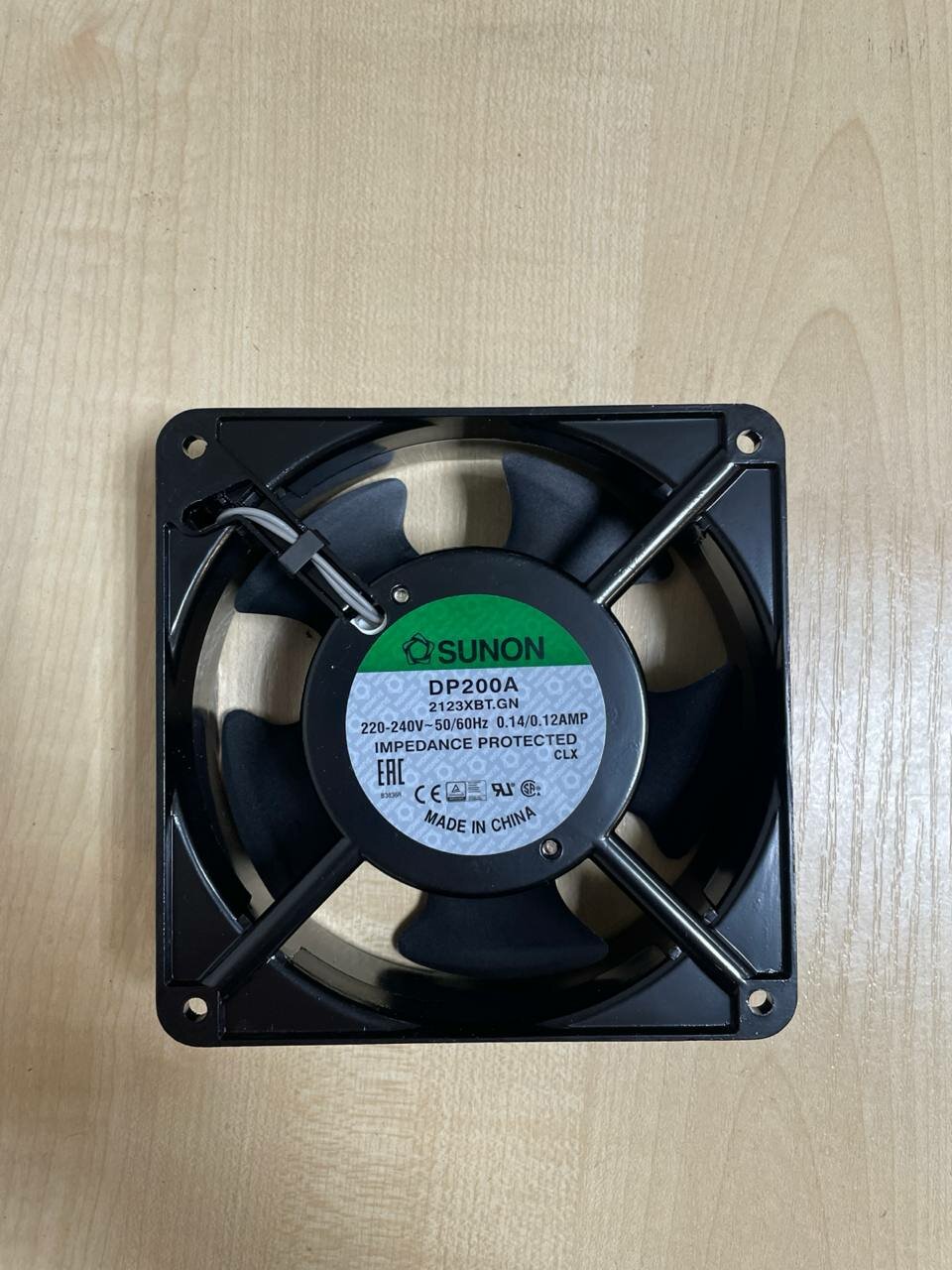 Вентилятор осевой 230В DP200A 2123XBT.GN АС120х120х38мм