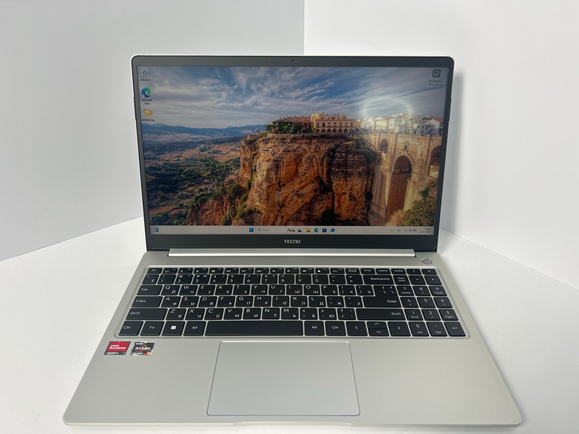 Ноутбук Tecno T15DA (4894947004933) 15.6"/AMD Ryzen 5 5560U/RAM 16GB/SSD 512GB/AMD Radeon Graphics/1920*1080/IPS/Windows 11/Подсветка кл-ры: LED/Серебристый. Состояние: B1