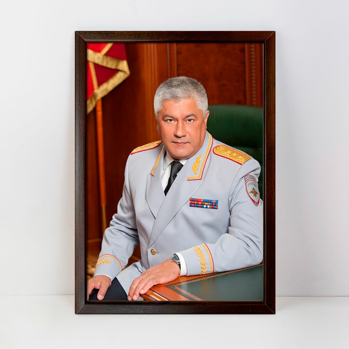 Портрет Колокольцева В. А. в рамке под дерево / А-4 (21x30 см.)