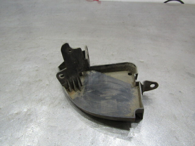 Кронштейн дефлектора левый MAN TGA, TGM, TGL, TGS