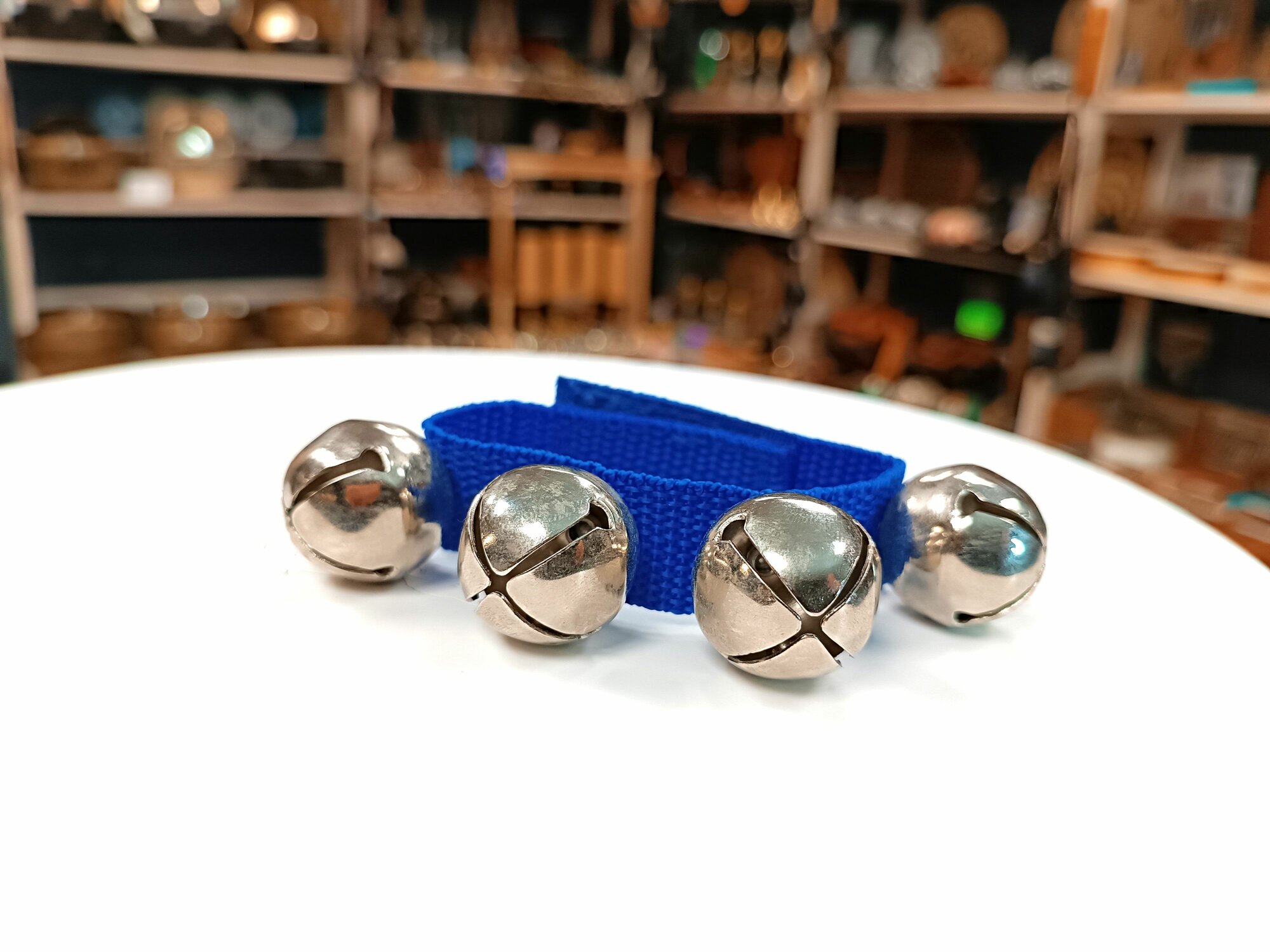 Бубенцы / колокольчики на ремешке с липучкой, синий - 2 штуки