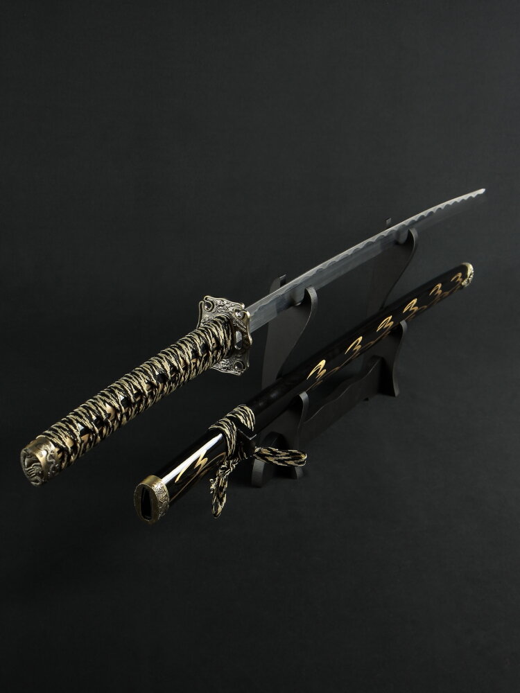 Меч самурайский. Черные ножны