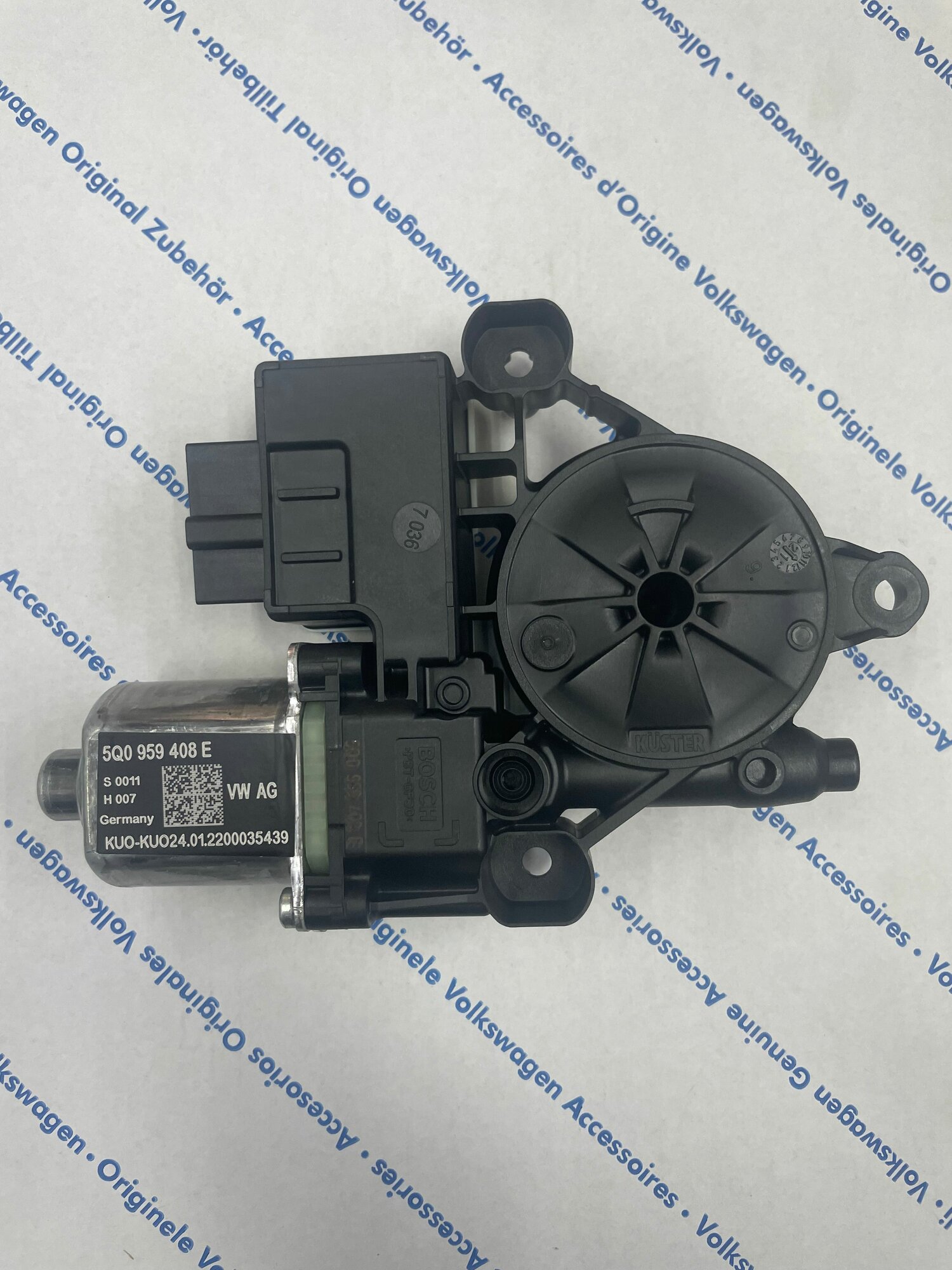 5Q0959408E VAG Моторчик стеклоподъемника задний правый для VW TIGUAN (2016>)