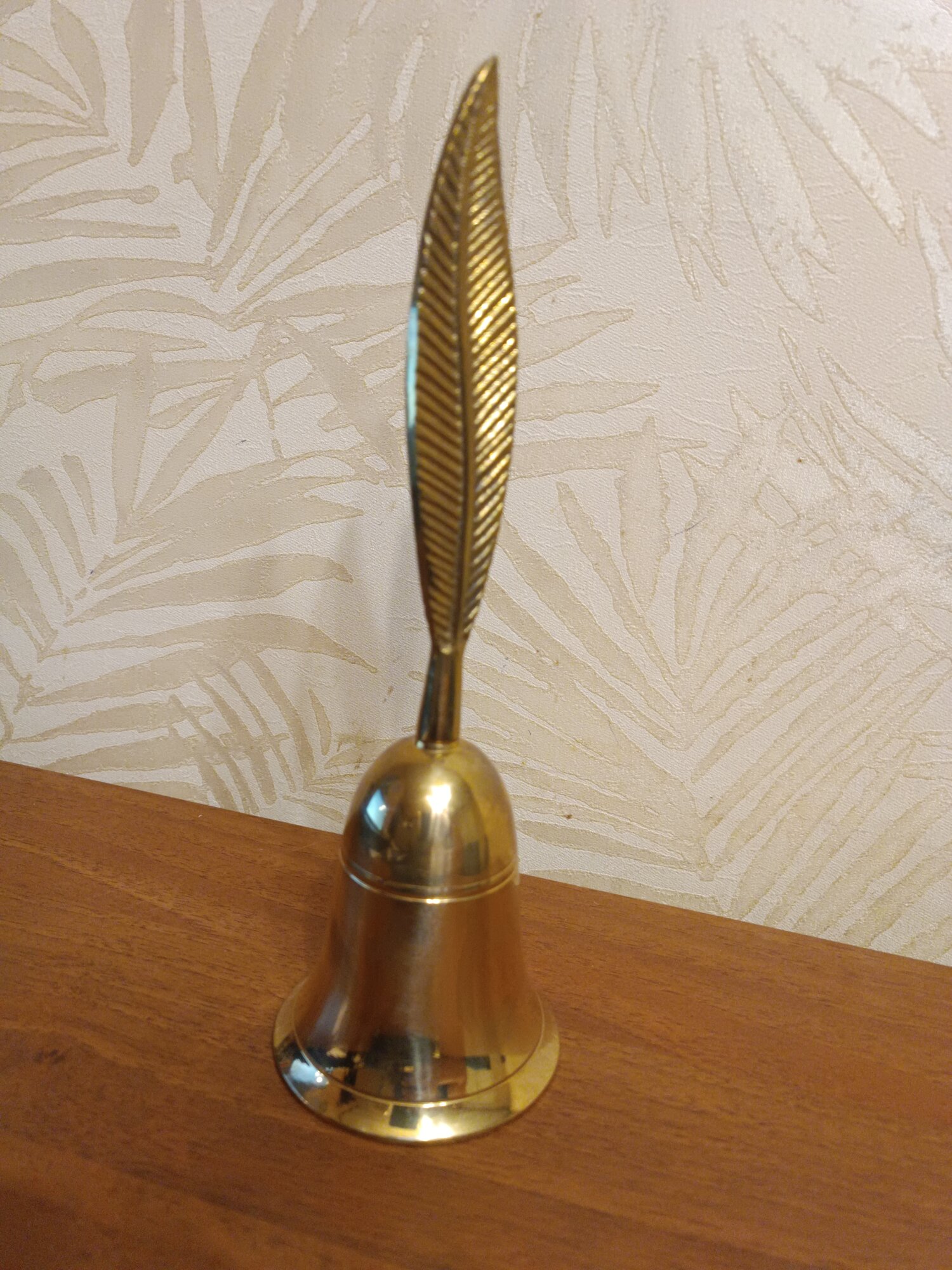 Колокольчик "перо" интерьерный латунный 24*7,5 см латунный Индия