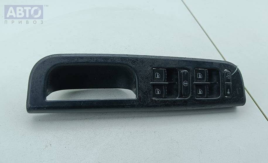 Блок кнопок управления стеклоподъемниками Volkswagen Golf-4