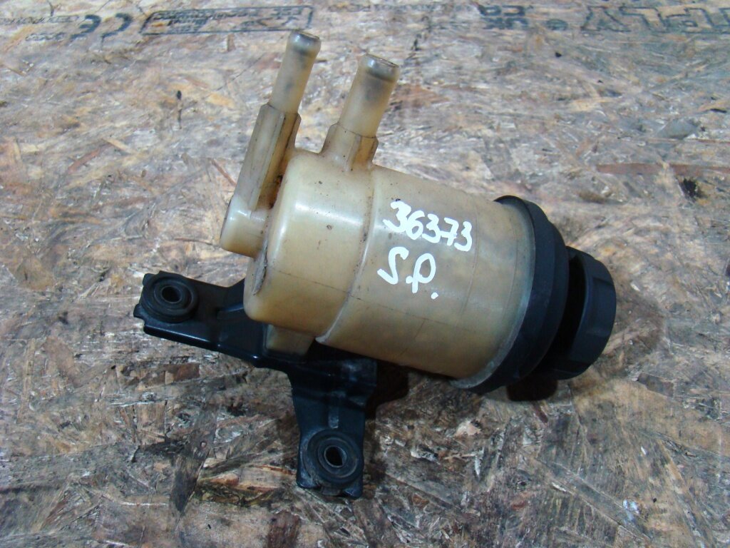 KIA Sportage 2 Бачок гидроусилителя 571502E000