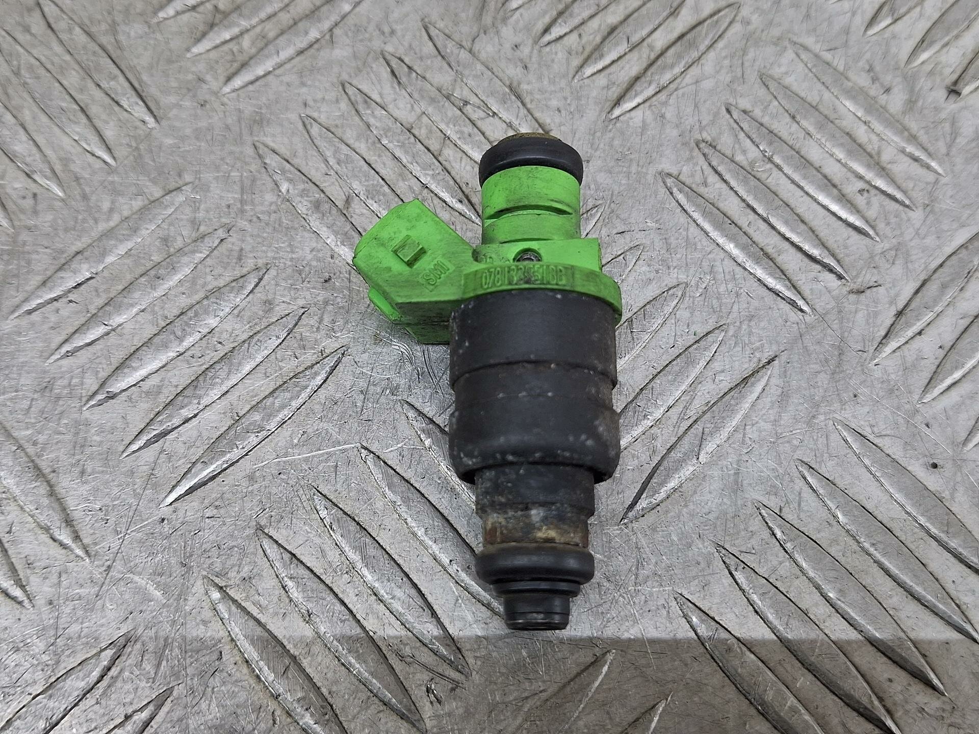 Форсунка топливная Audi A6 C5 рест. (2001 - 2005) 078133551BB