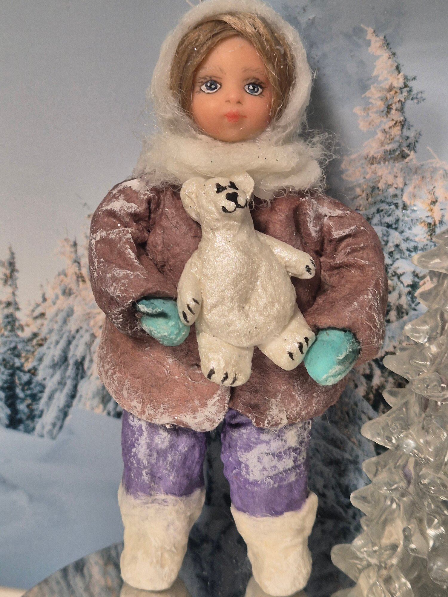 Ватная ёлочная игрушка Affavatta "Девочка с мишкой", ручная роспись, высота 12 см