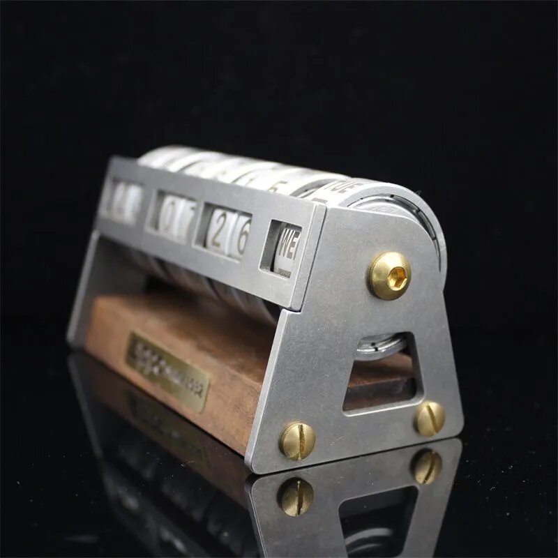 Zippo настольный вечный календарь из металла и черного ореха — фото 1