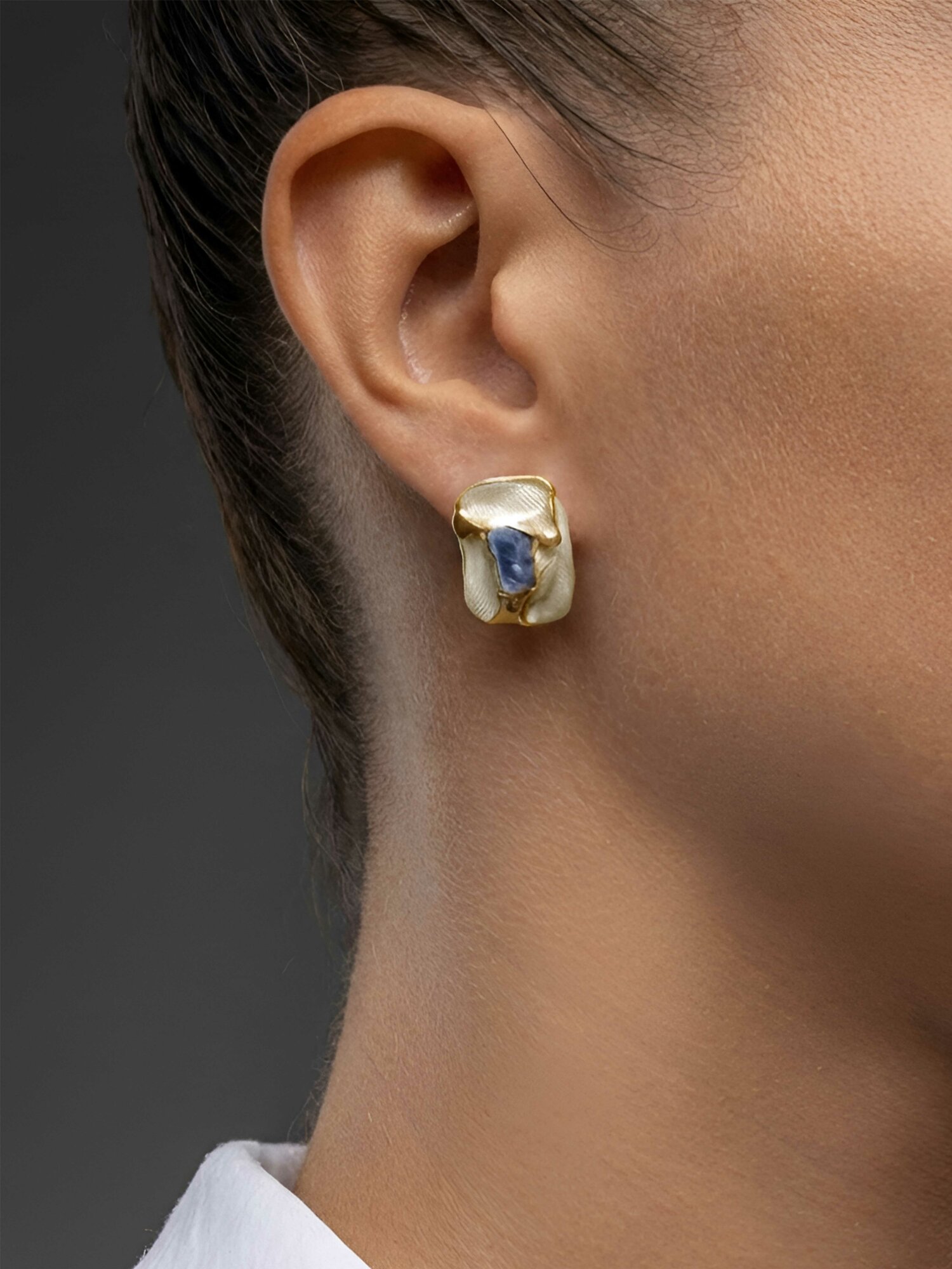 Серьги непарные, серебро, 925 проба, серебрение, золочение, корунд