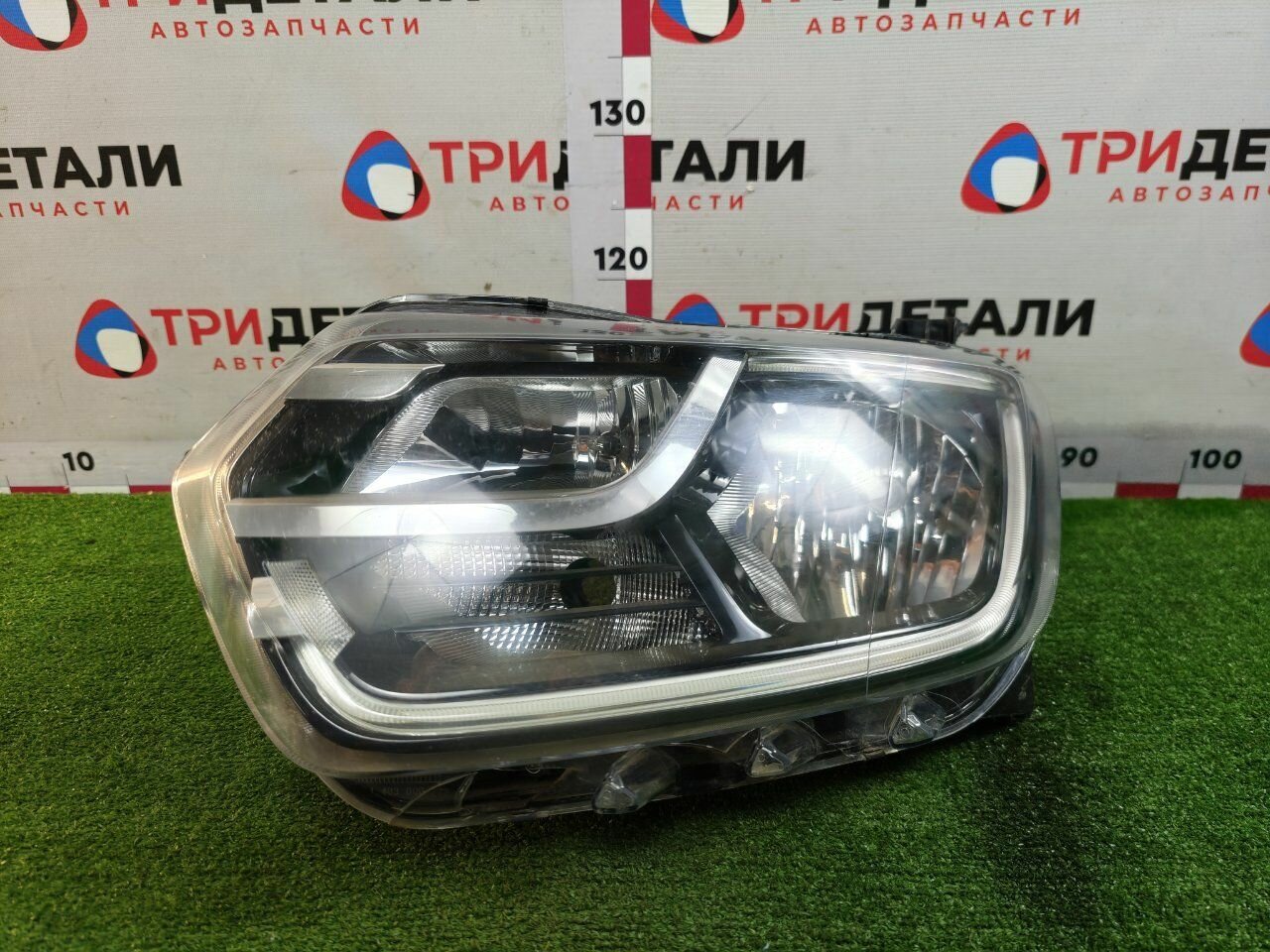 Фара галогеновая Renault Duster 1.4 H5H 2021 перед. лев. (б/у)