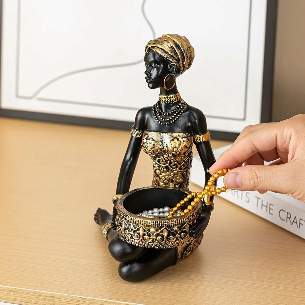 Фигурка декоративная, высота 19 см, длина 15 см