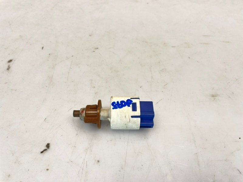 Б/У концевик педали тормоза Toyota Camry 2008 ACV40 2AZ-FE 60258 TOYOTA арт. 8434069015