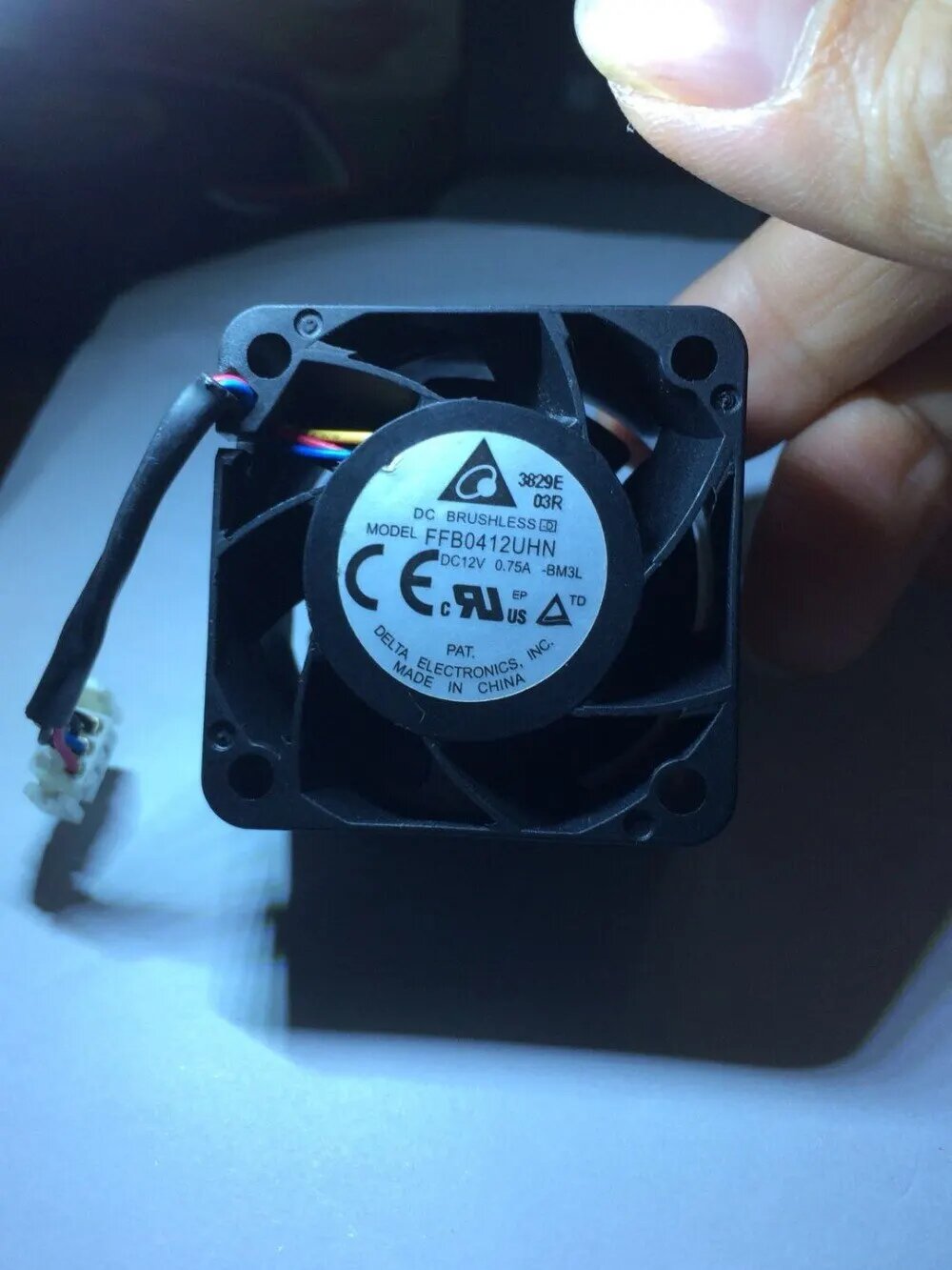 Для Delta DL320e Gen8 v2 FFB0412UHN-BM3L 717914 -001 Серверный вентилятор 0,81 А, 12 В