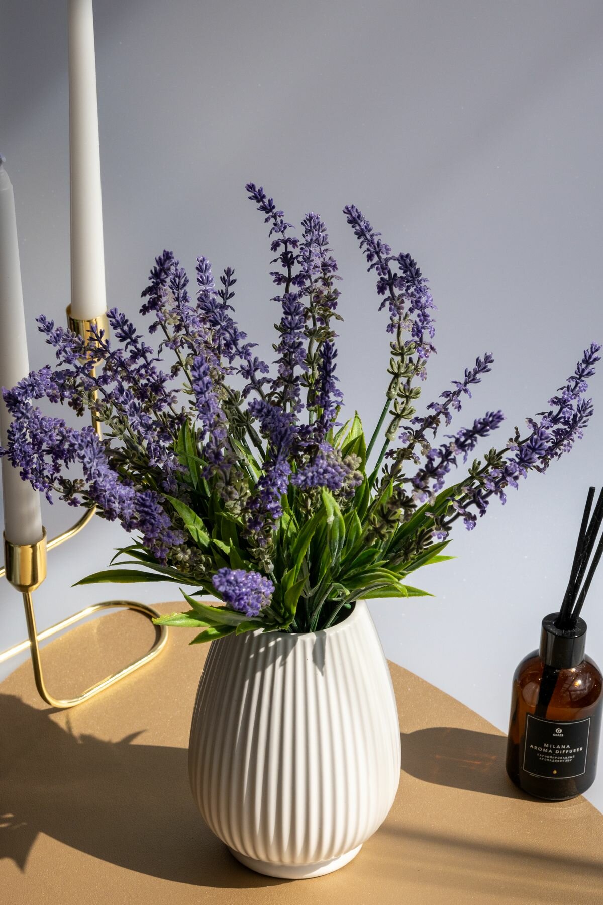 Искусственные цветы Лаванда с зеленью с напылением букет для кашпо 34 см 5 букетов по 7 веток