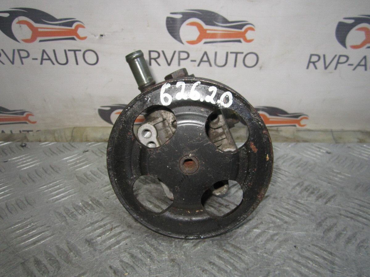 Насос гидроусилителя Mazda 626 GF 2.0 1997-2002 GE4T32650C GE4T32650B