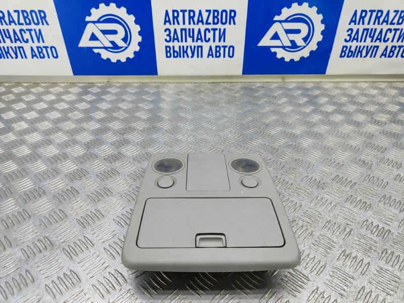 Б/У Плафон салонный Suzuki Grand Vitara / Сузуки Гранд Витара 2.0 J20A 140 Л.С 2005