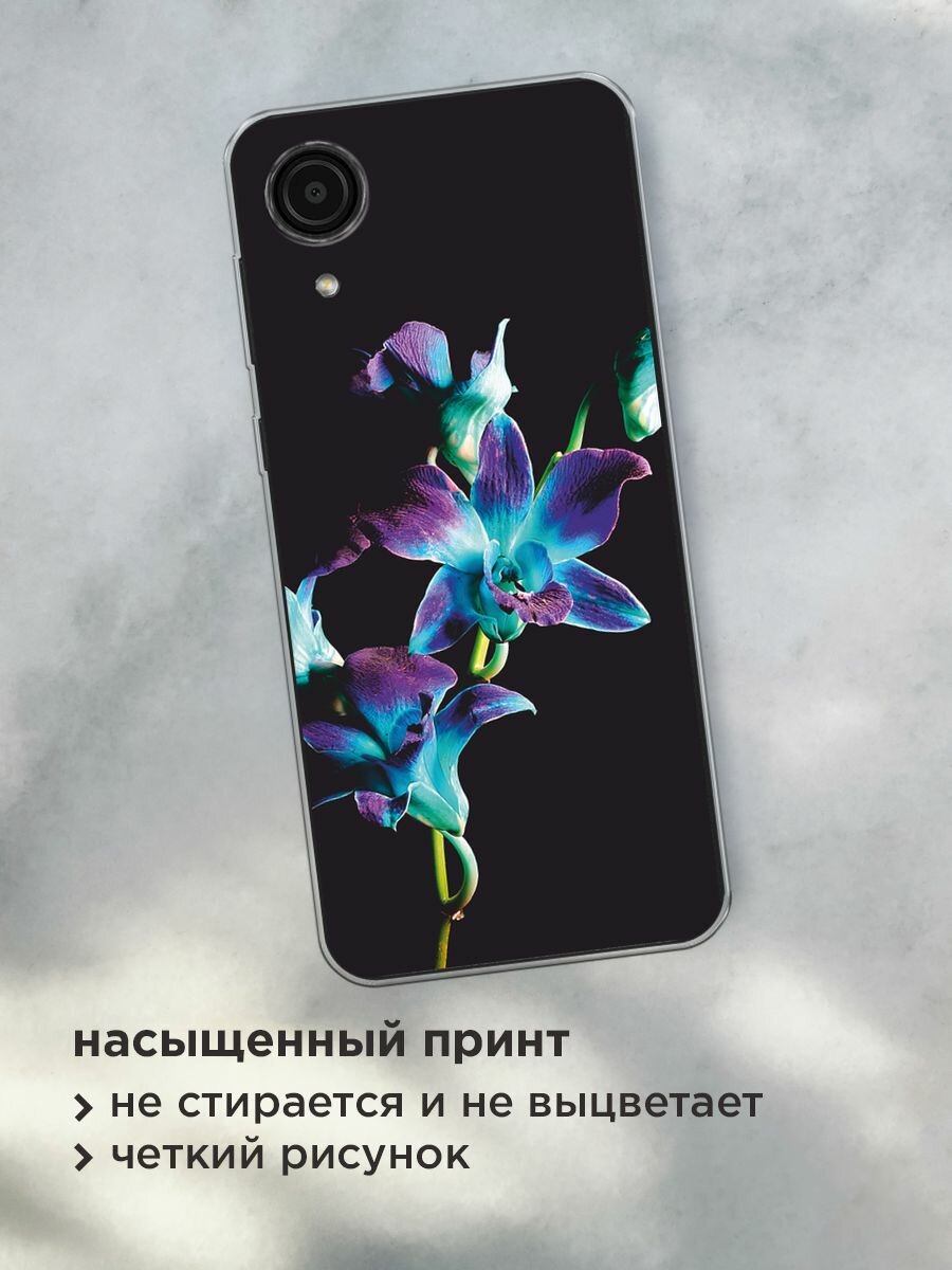 Чехол на Samsung Galaxy A03 Core / Самсунг Галакси А03 Core с принтом "Синий цветок на черном" — фото 1