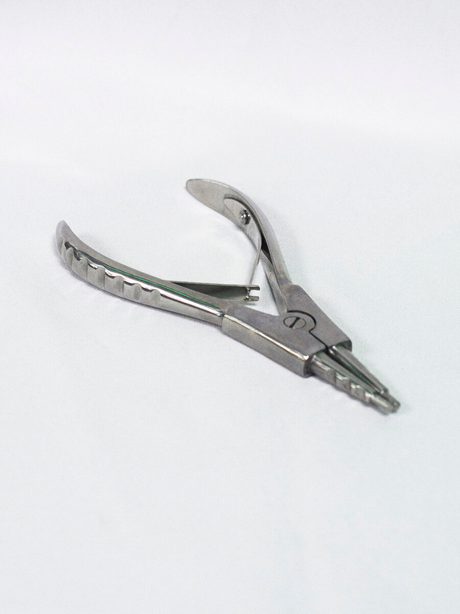 Разжим колец для пирсинга