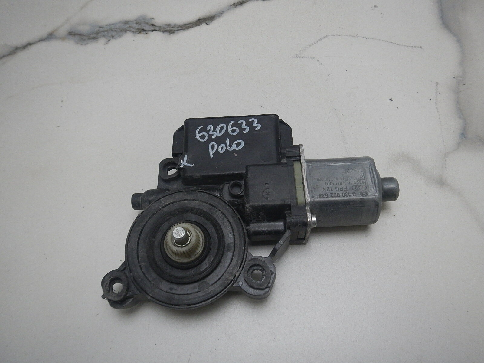 Б/У Моторчик стеклоподъемника, Volkswagen (Фольксваген)-POLO (HB) (09-) VOLKSWAGEN POLO (HB) (09-) Сломано крепление. 63...