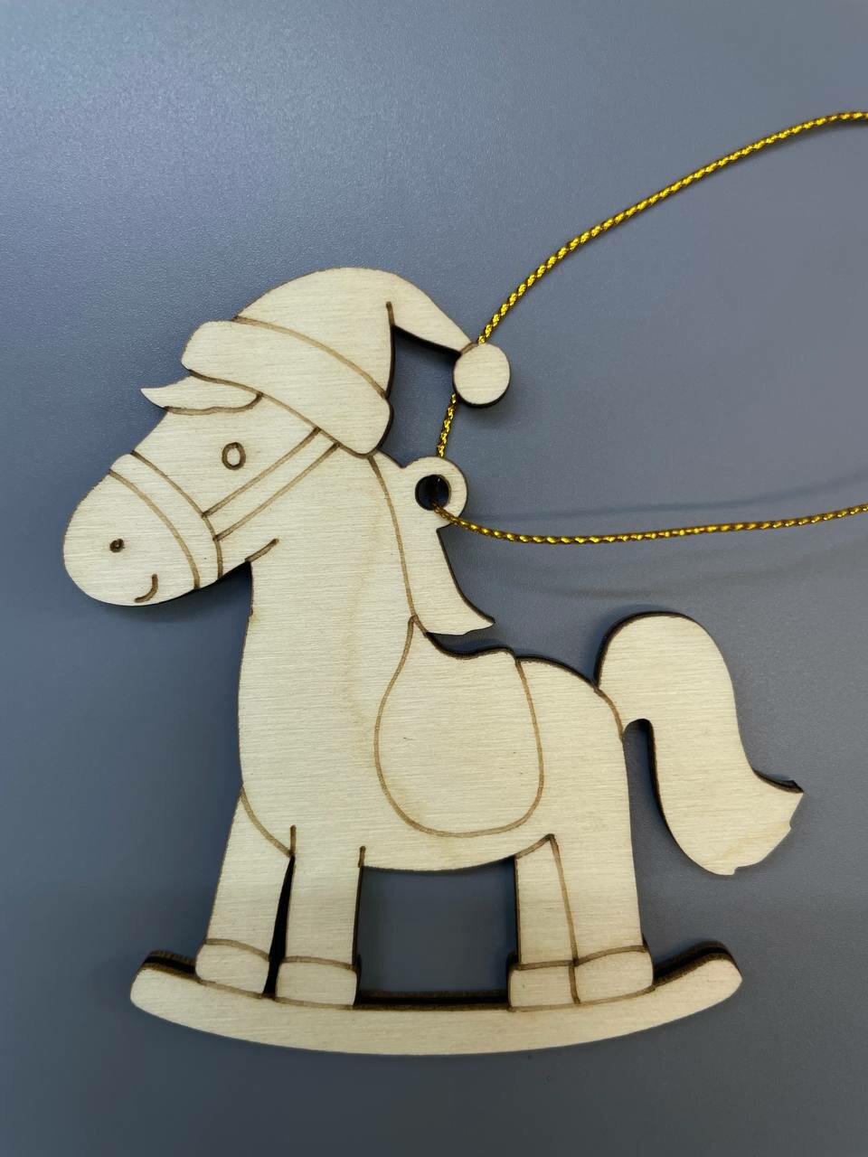Лошадка года 2026 из дерева