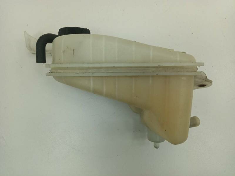 Бачок расширительный Toyota Corolla E180 2013 кат.номер: 164800D030