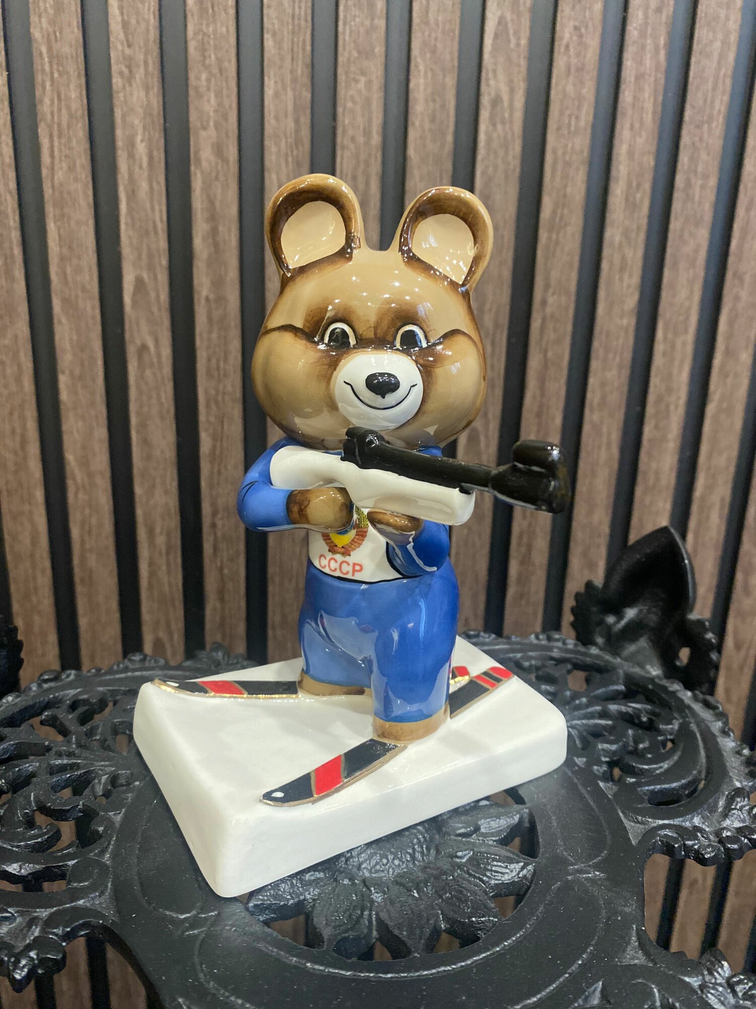 Мишка Олимпийский стрелок