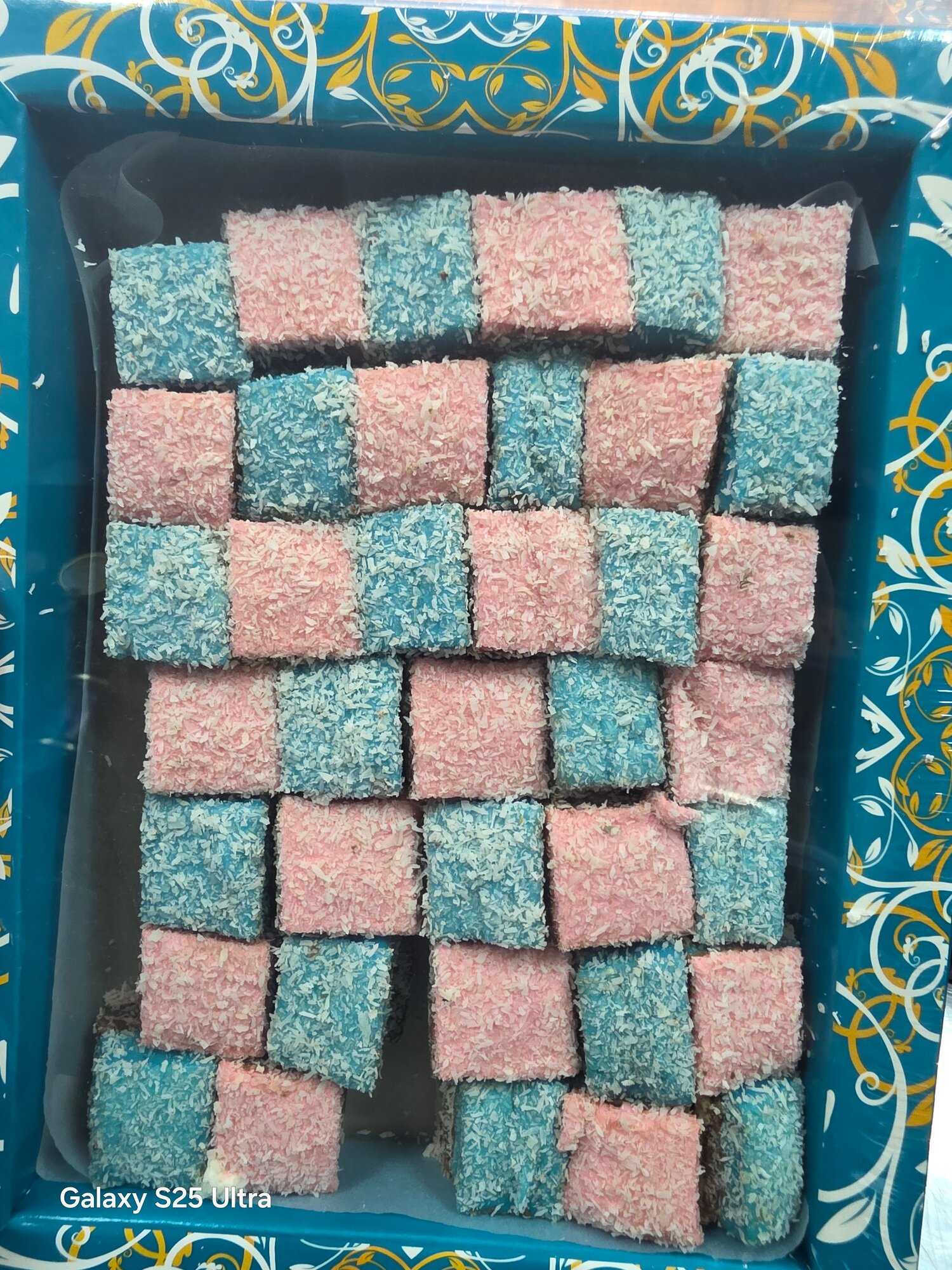 Лукум КитКат с кокосовой стружкой