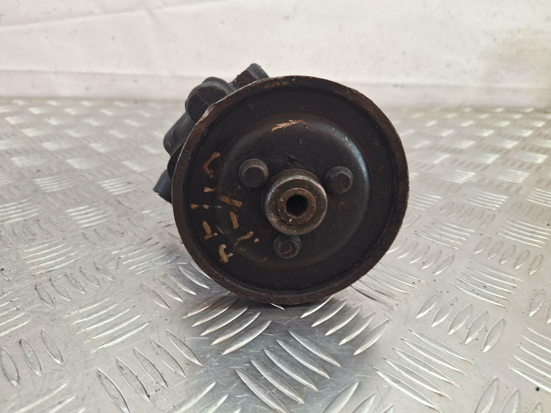 Насос гидроусилителя руля Renault Megane (1995 - 1999) 7846075