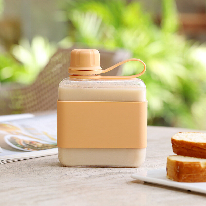 Новая бутылка Tritan Fresh Style с ручкой, плоская бутылка, силиконовая крышка, пластиковый стакан, высококачественная портативная бутылка для воды для студентов