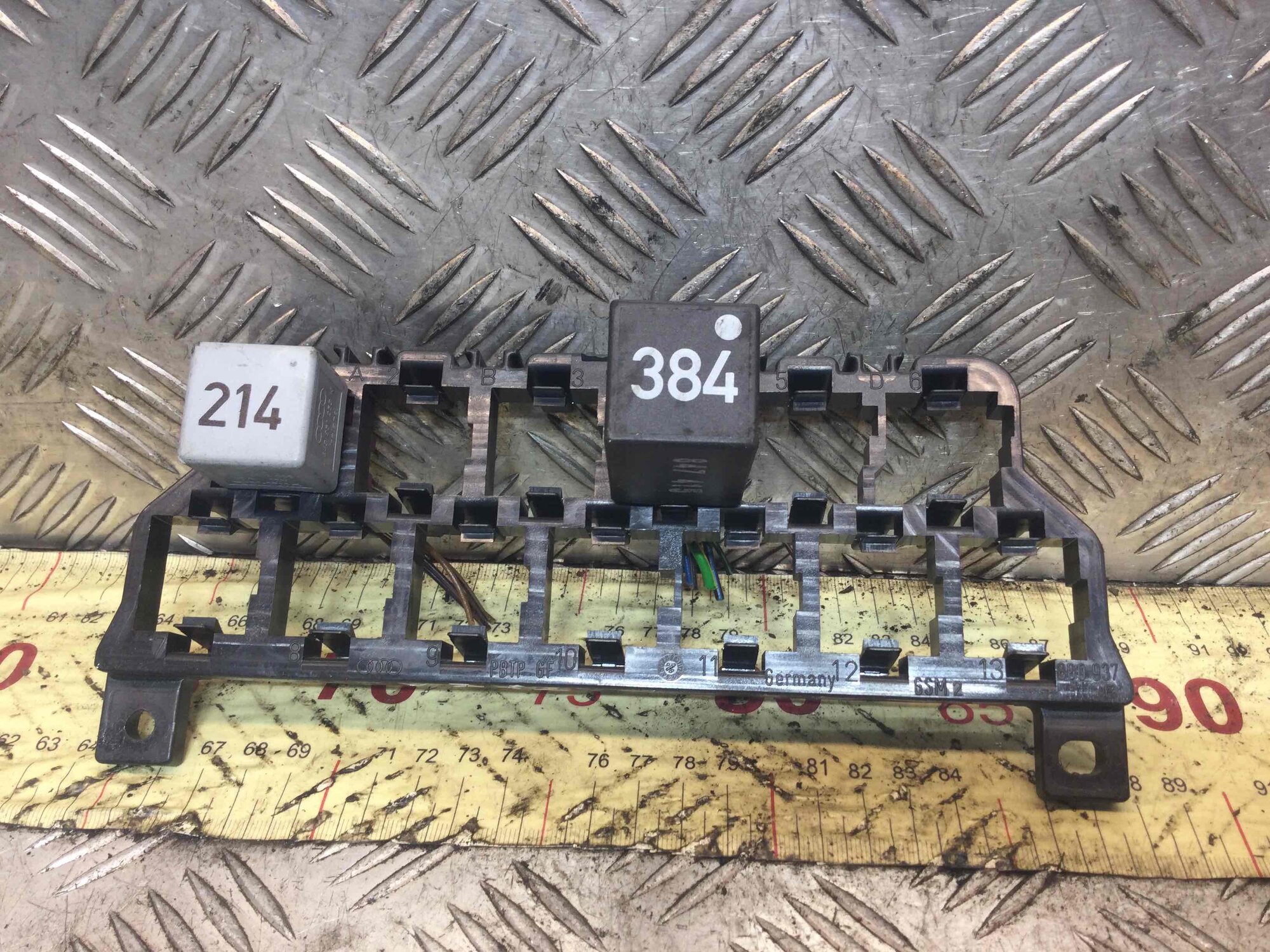 Б/У Блок реле Volkswagen Passat B5 (1996-2000) 1999 г.