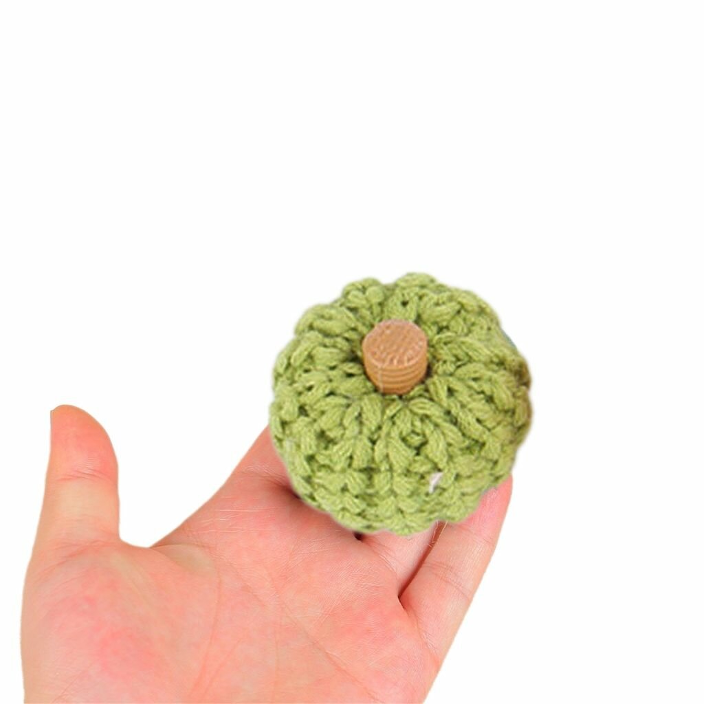 Яркие маленькие тыквы, связанные крючком, для свадеб и домашней обстановки