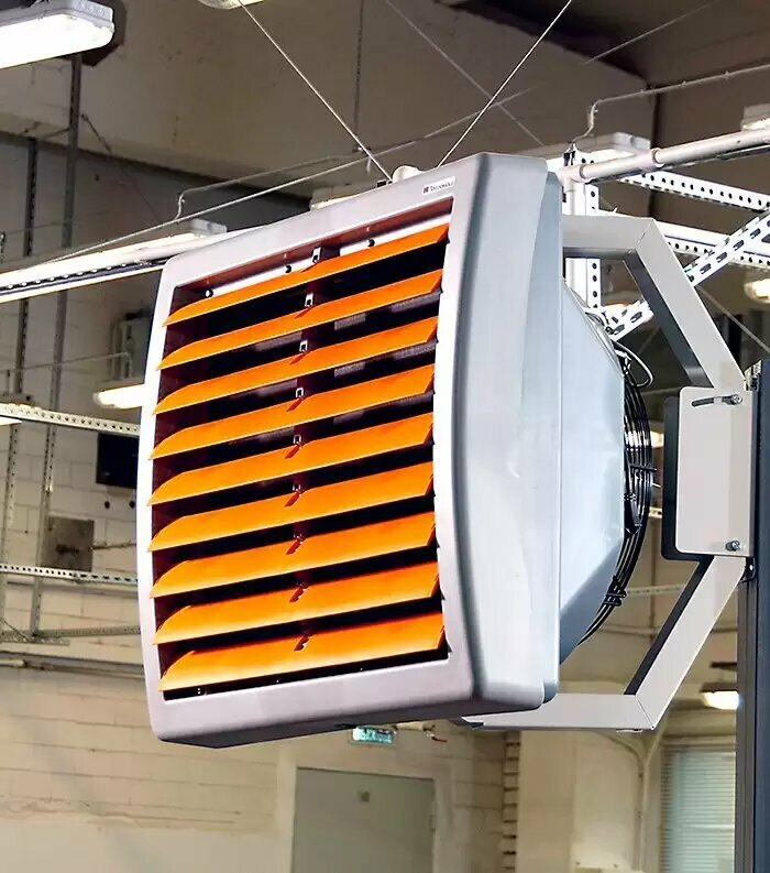 Тепловентилятор водяной Тепломаш КЭВ-32M3.5W2, 16,1 кВт, электронный термостат