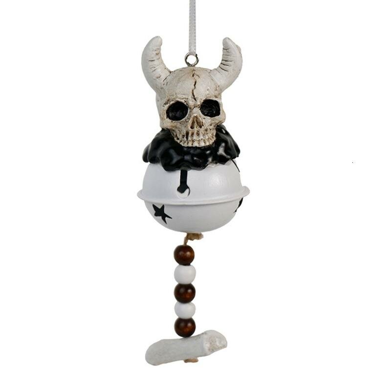 Готическая ветряная мельница в стиле хоррор, Голова коровы