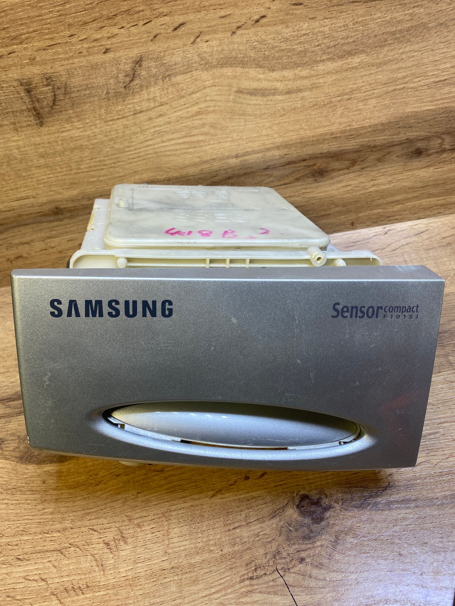 Порошкоприёмник SAMSUNG для стиральной машины F1015J, б/у