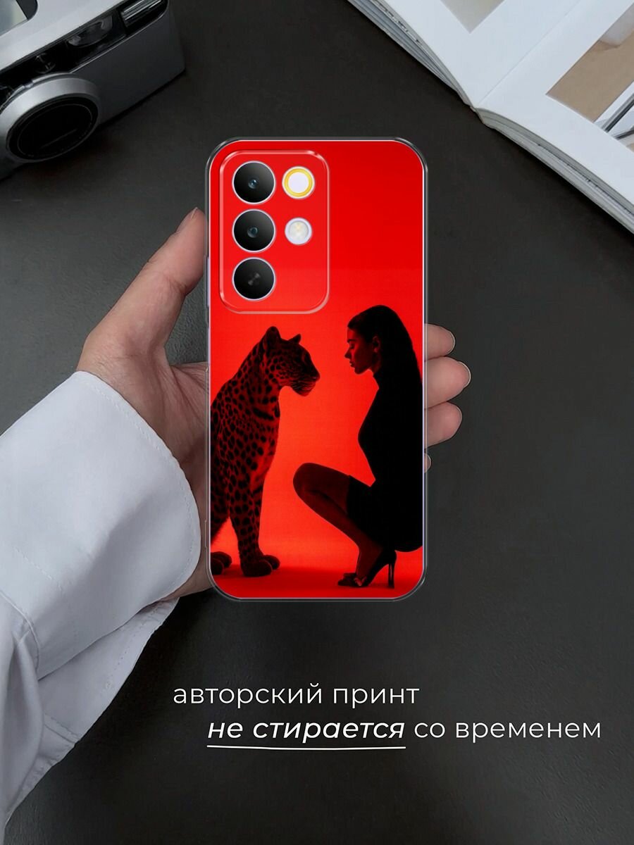 Чехол на Realme C85 / Реалми C85 с принтом Девушка с леопардом — фото 1