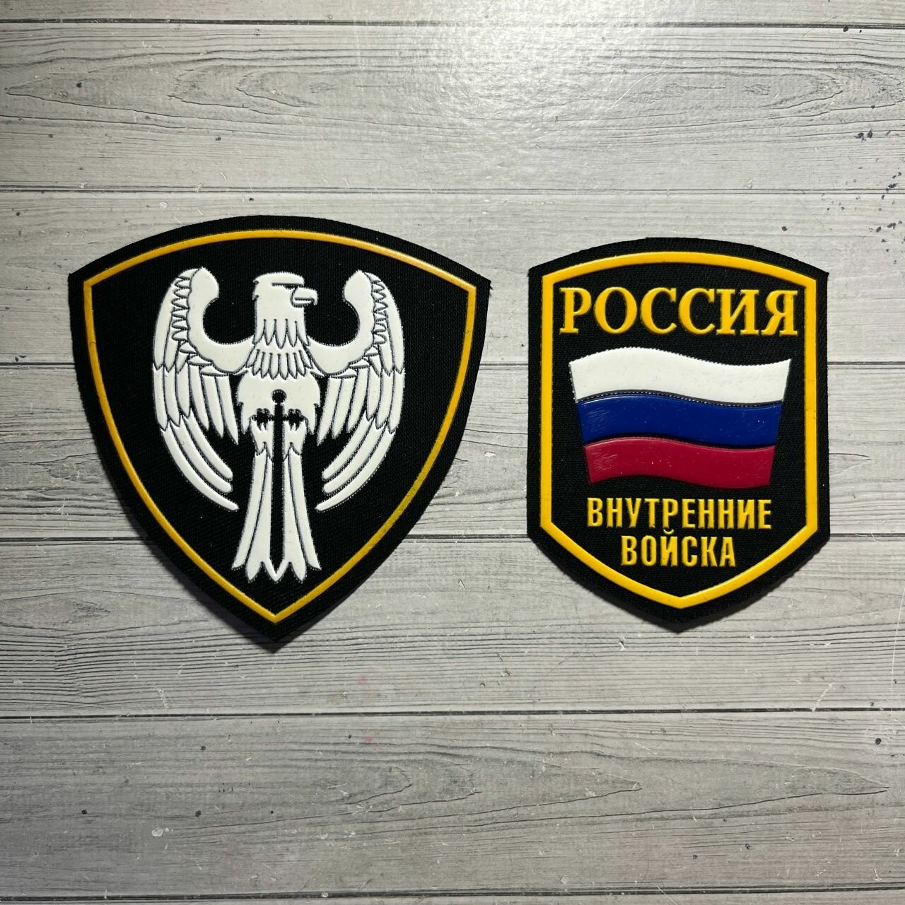 Комплект шевронов (без орла) Московский округ (сокол) ВВ МВД РФ Россия пластизоль без липучки